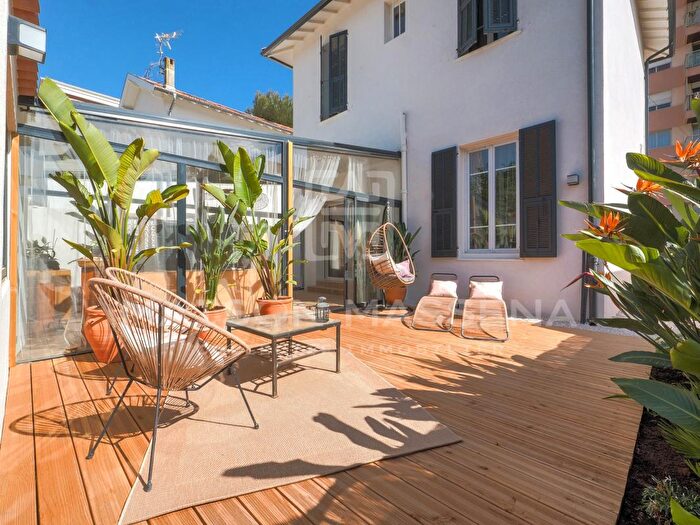 Maison 7 pièces à vendre - Cagnes-sur-Mer, Saint-Roman, Lautin