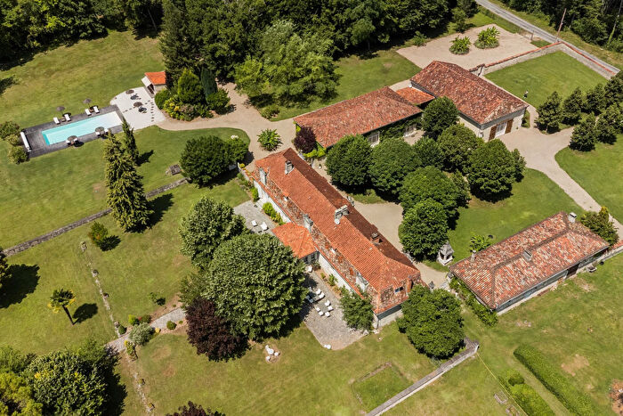 Maison à vendre - Allemans - 12 pièces - 5 chambres