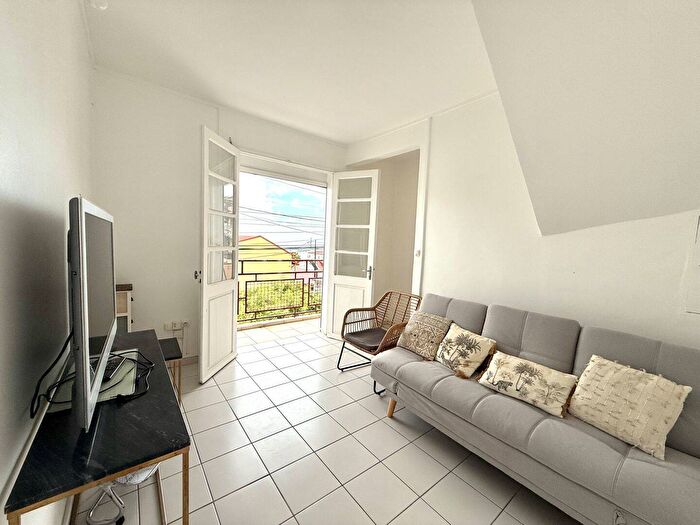 Appartement 3 pièces à Basse-Terre, à louer