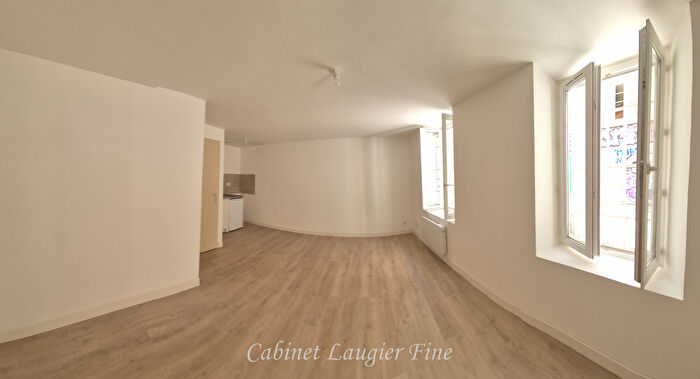 Marseille 2ème, Hôtel de ville : Appartement 3 pièces à louer
