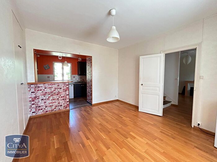 Châtellerault, Centre-ville : Maison 5 pièces à louer
