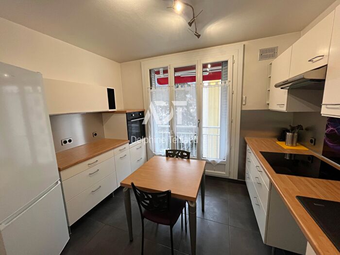 Appartement à louer - Domène - 2 pièces - 1 chambre