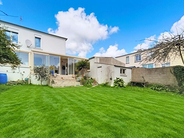 Maison à vendre - Brest, Europe - 5 pièces - 3 chambres