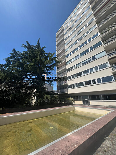 Appartement 2 pièces à vendre à Quartiers Centre, Saint-Hélier, Gare