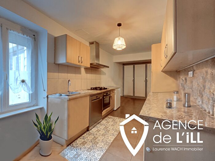 Maison à vendre - Maisonsgoutte - 6 pièces - 4 chambres