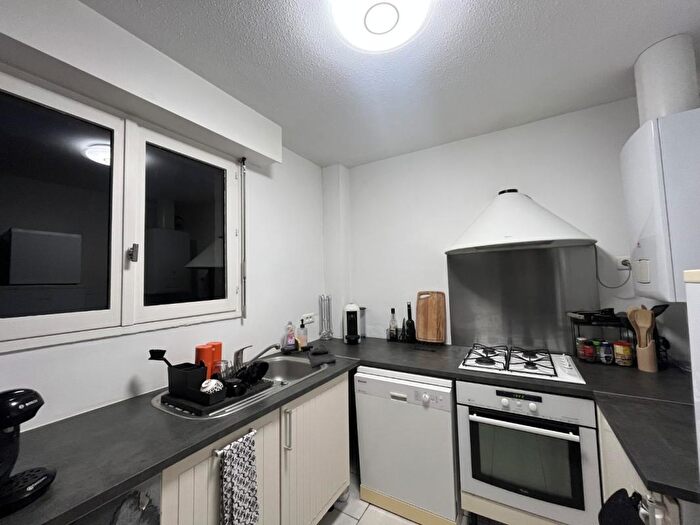 Appartement à louer - Bordeaux, Croix Blanche - 2 pièces - 1 chambre