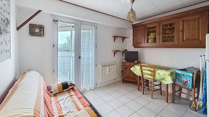 Appartement à louer - La Foire Aux Chats, Les Sables-dOlonne - 2 pièces - 1 chambre