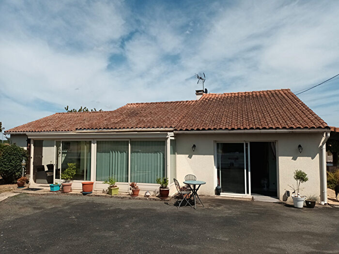 Maison 8 pièces à vendre à Limalonges