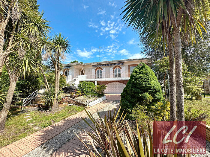 Maison à vendre - Biganos - 8 pièces - 5 chambres