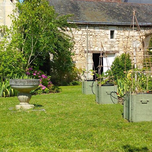 Maison à vendre - Saint-Épain - 8 pièces - 5 chambres