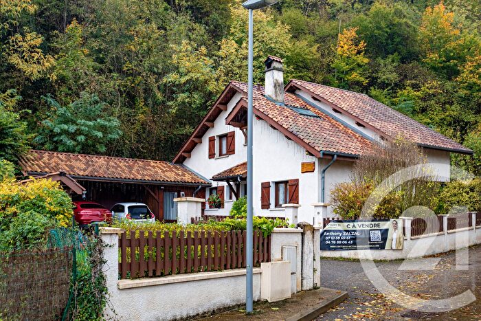 Maison à vendre - Échirolles, Village, La Commanderie - 5 pièces - 4 chambres