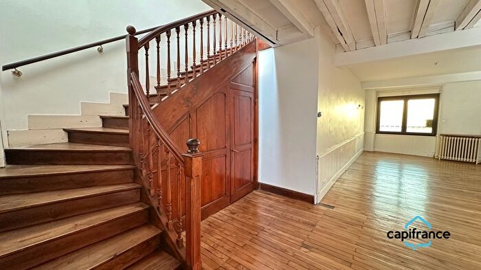 Maison à vendre - Saint-Sulpice-la-Pointe - 7 pièces - 5 chambres