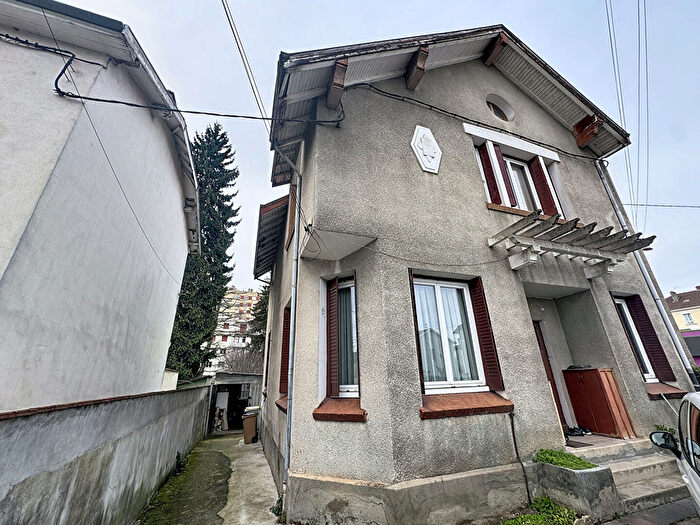 Maison à vendre - Bourgoin-Jallieu - 5 pièces - 4 chambres