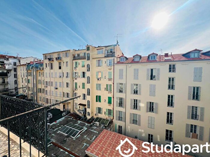 Appartement à louer - Notre Dame, Nice - 1 pièce - 4 chambres