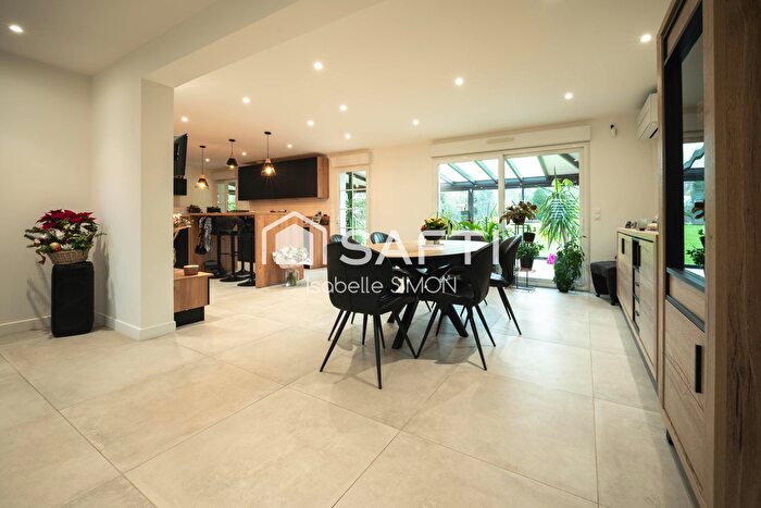 Maison à vendre - Enquin-sur-Baillons - 7 pièces - 4 chambres