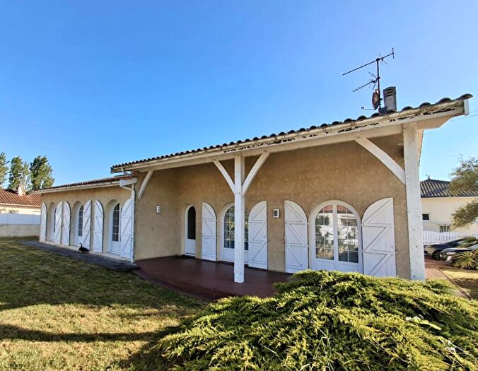 Maison à vendre - Ambès - 6 pièces - 4 chambres