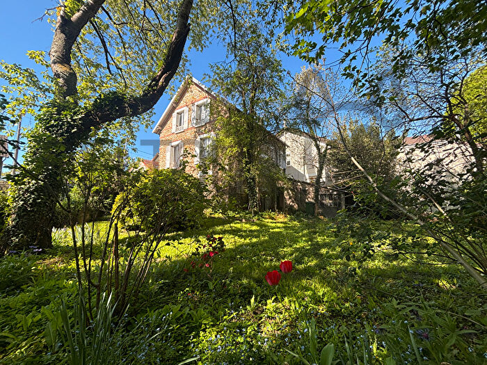Coulommiers, Centre-ville : Maison 7 pièces à vendre