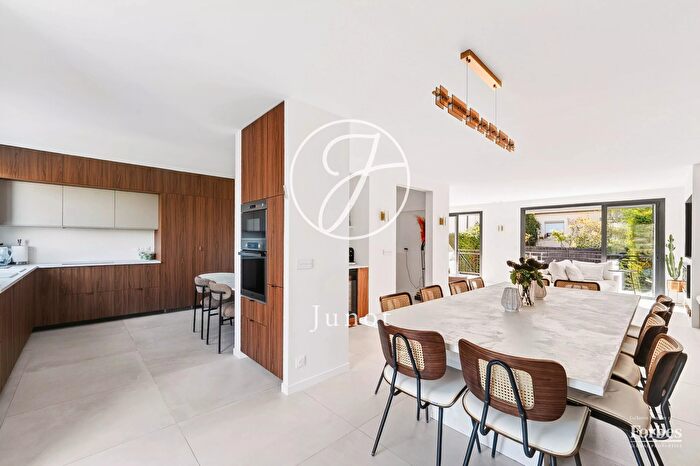 Maison 7 pièces à Rueil-Malmaison, Mazurieres, à vendre
