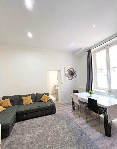 Appartement à louer - Lyon ème arrondissement - 3 pièces - 2 chambres