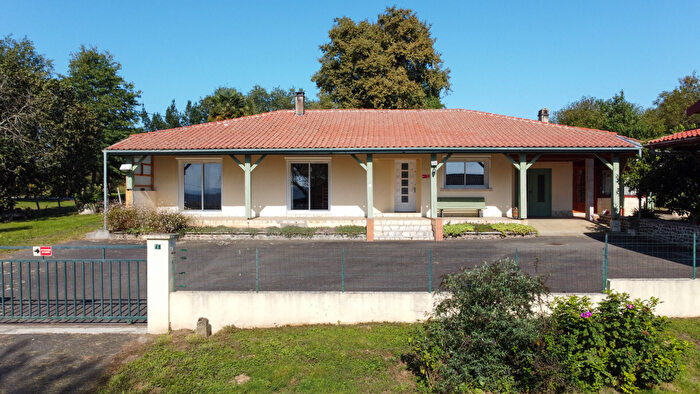 Maison à vendre - Geaune - 4 pièces - 3 chambres