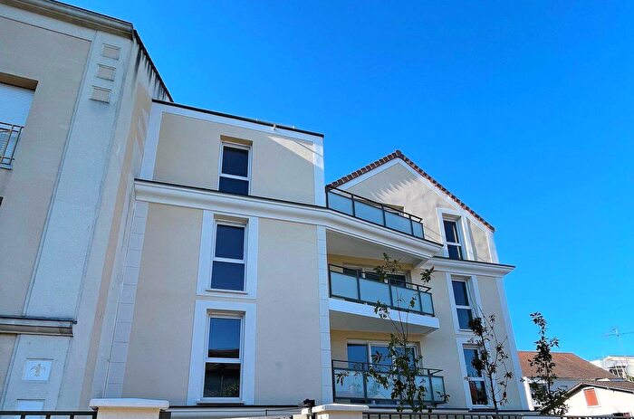 Petit Dammarie-Croix Saint Jacques, Dammarie-les-Lys : Appartement 2 pièces à louer