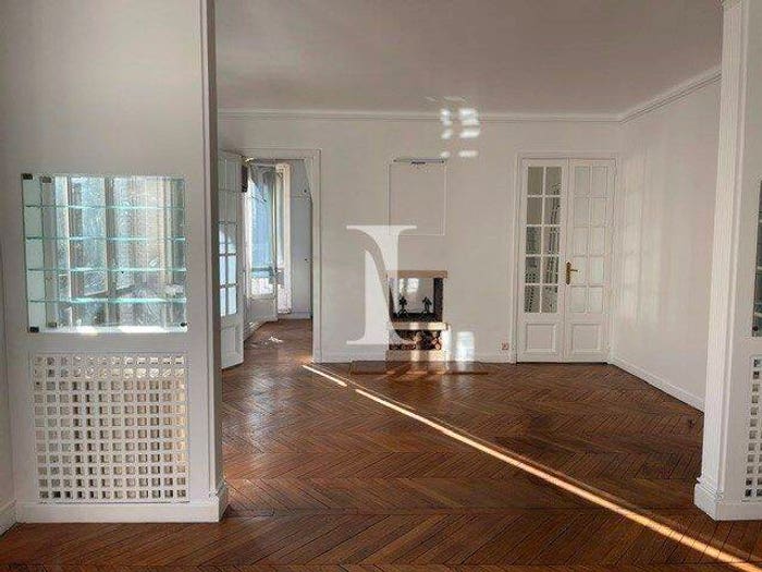 Appartement 4 pièces à Ecole Militaire, Paris 7ème arrondissement, à louer