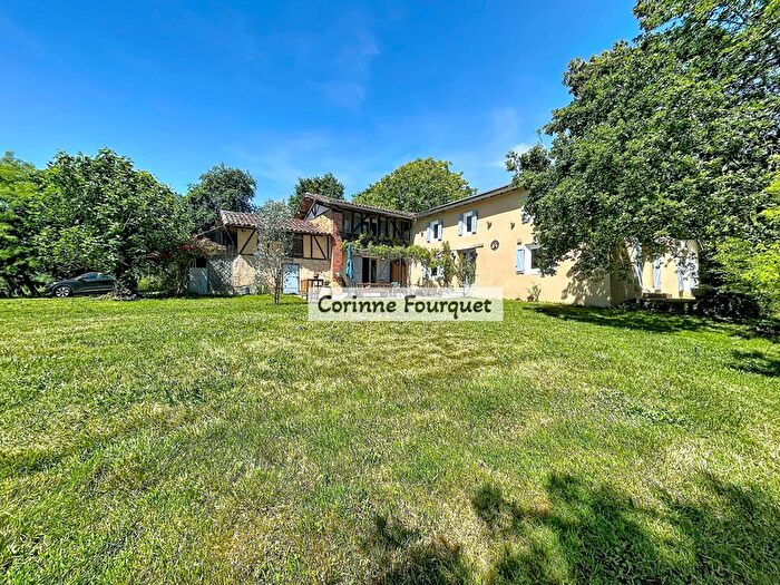 Bazugues : Maison 10 pièces à vendre