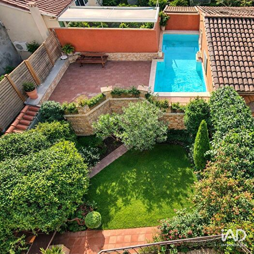 Maison à vendre - Montfrin - 8 pièces - 7 chambres