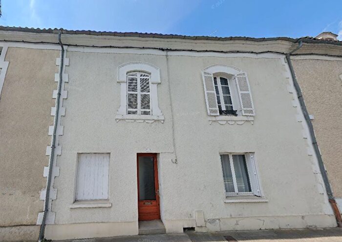 Maison à vendre - Saint-Astier - 4 pièces - 3 chambres