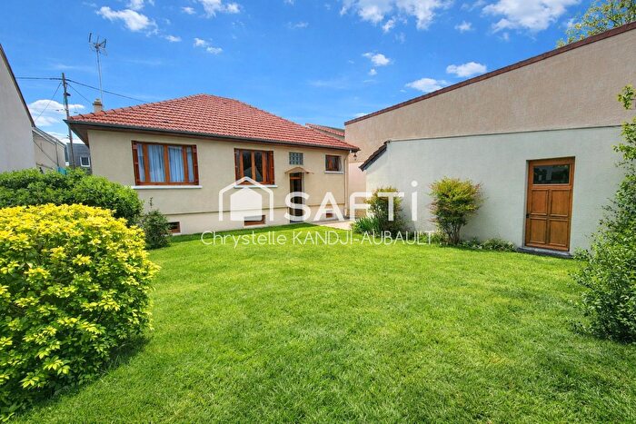 Maison 4 pièces à Achères, Champs de Villars, Le Magasin, Gare, Petite-Arche, à vendre