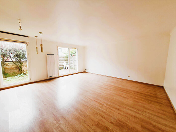 Appartement à vendre - La Queue-en-Brie - 2 pièces - 1 chambre