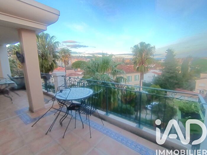 Appartement à vendre - Hyères, Gare, Godillot - 5 pièces - 3 chambres