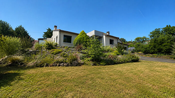 Châteaugay : Maison 5 pièces à vendre