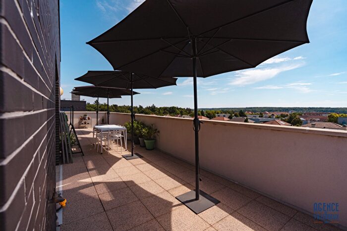 Appartement à vendre - Villepreux - 3 pièces - 2 chambres