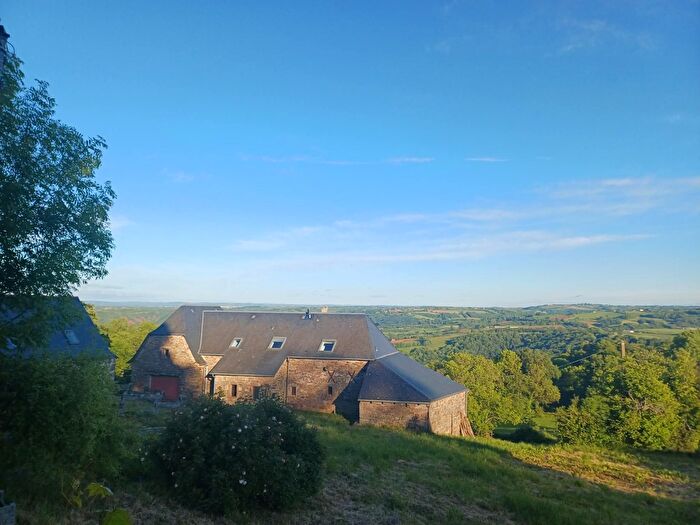 Maison 12 pièces à vendre - Clairvaux-dAveyron