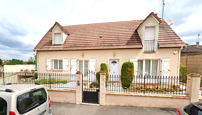 Maison à vendre - Villemomble, Plateau dAvron, Mairie - 6 pièces - 5 chambres