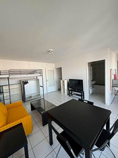 Charpennes-Tonkin, Villeurbanne : Appartement 1 pièce à louer