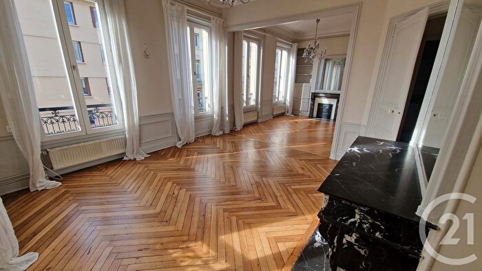 Appartement à louer - Rouen, Vieux Marché, Cathédrale - 2 pièces - 1 chambre