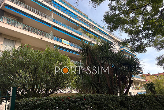 Appartement à vendre - Nice, Parc Impérial, Le Piol - 3 pièces - 2 chambres