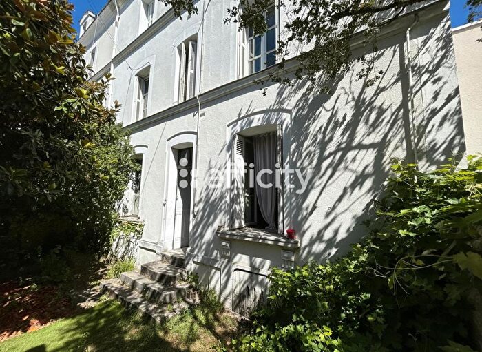 Tours, Cathédrale - Maison 6 pièces à vendre