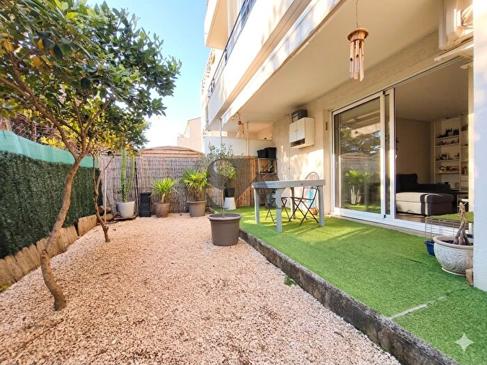 Appartement à vendre - Marseille e , Mazargues - 2 pièces - 1 chambre