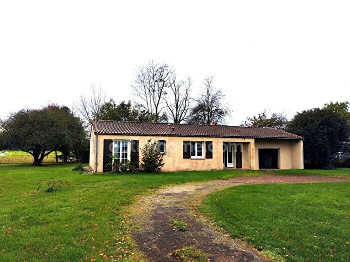 Varzay : Maison 4 pièces à vendre