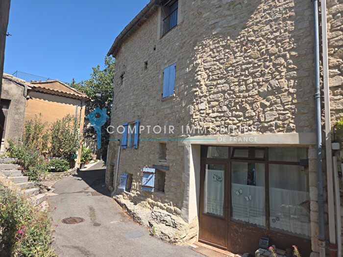 Maison 4 pièces à Saint-Martin-de-Castillon, à vendre