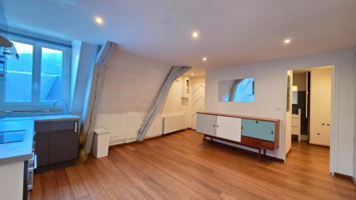 Appartement à vendre - Mantes-la-Jolie, Centre-ville - 2 pièces - 1 chambre