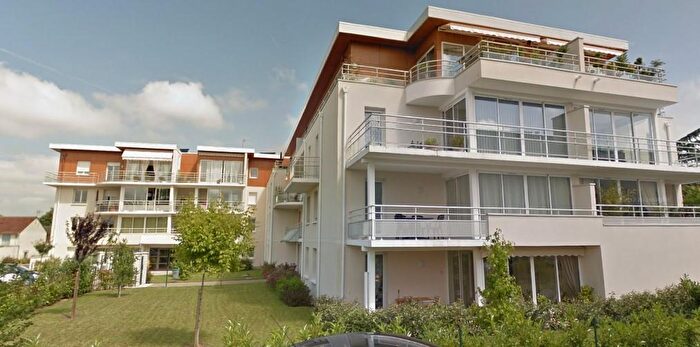 Appartement à vendre - Montlouis-sur-Loire - 3 pièces - 2 chambres