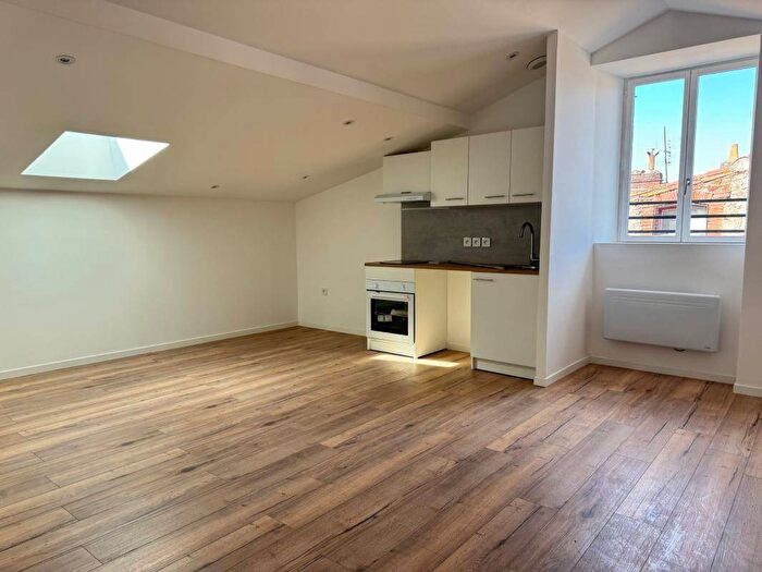 Appartement à louer - Centre Ville, Mazamet - 3 pièces - 2 chambres