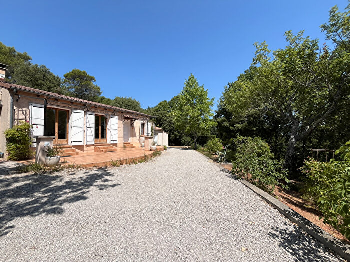 Maison à vendre - Montmeyan - 5 pièces - 3 chambres