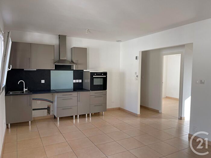Latour-Bas-Elne : Appartement 3 pièces à louer