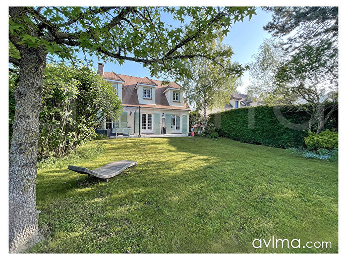 Maison 6 pièces à louer à Chavenay