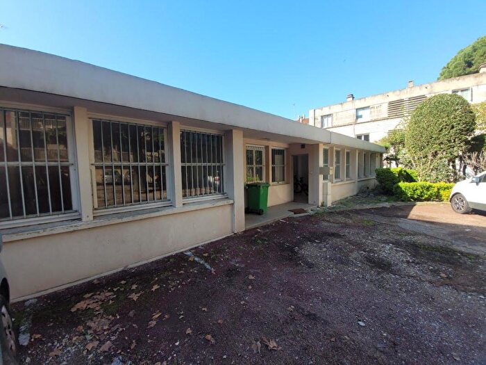 Appartement à vendre - Avignon, Bonaventure, Clos-des-Trams - 8 pièces - 7 chambres